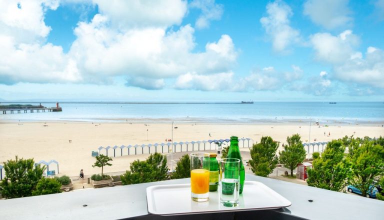 Chambre supérieur avec balcon vue mer : Hôtel Opal'Inn | Boulogne-sur ...